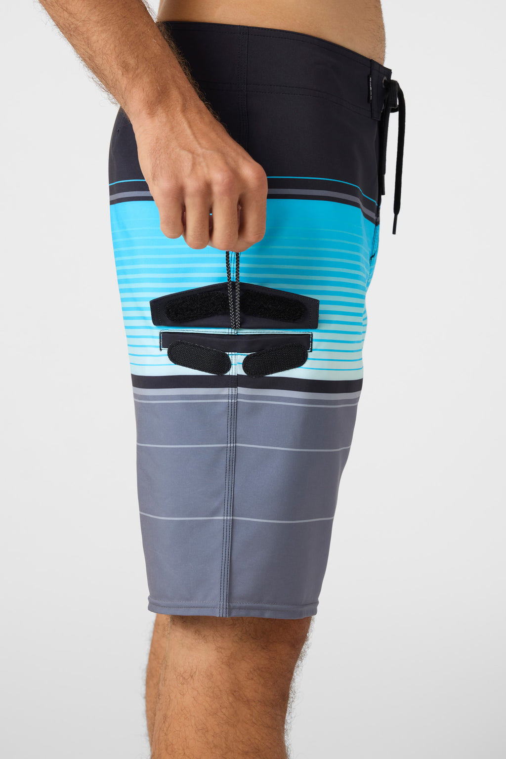 Lennox Stripe 21" Boardshorts - Black | O'Neill