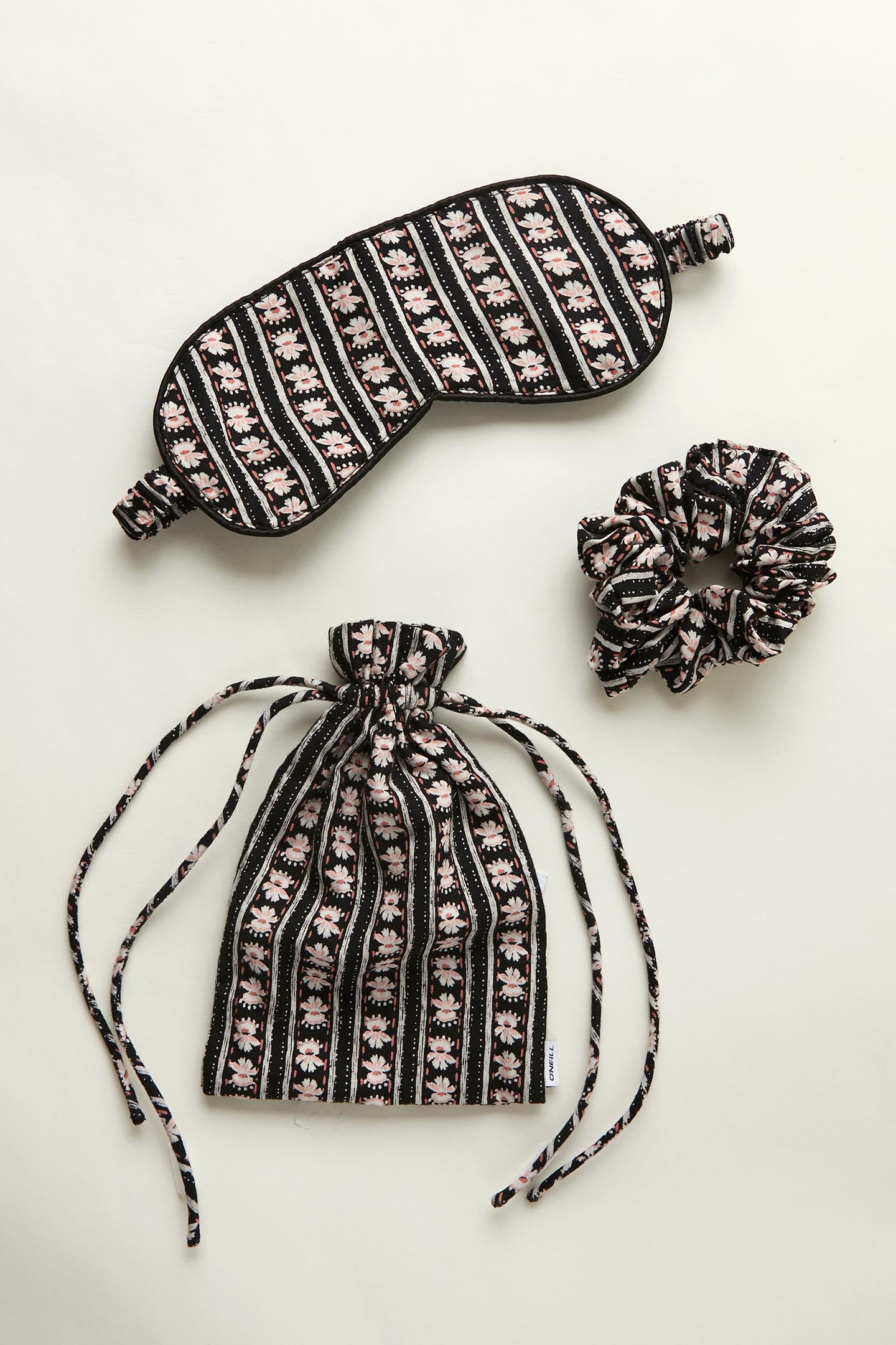 Astral Eye Mask Set - Black | O'Neill